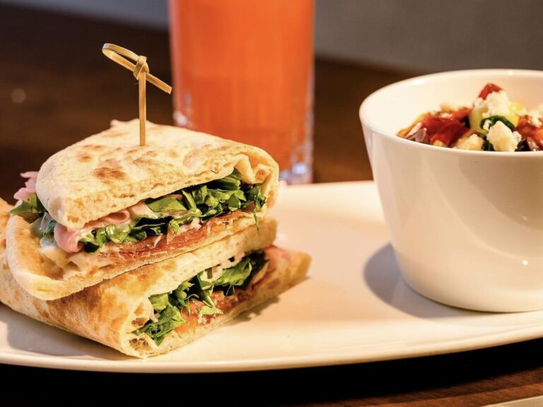 29 Top Lunch Restaurants in Downtown Denver - Delicious Denver Food Tours