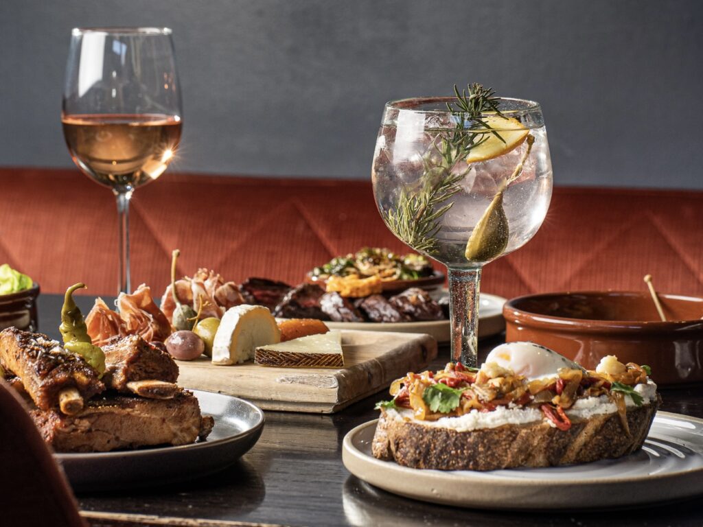 The 28 Best Bars in LoDo, Denver - Delicious Denver Food Tours