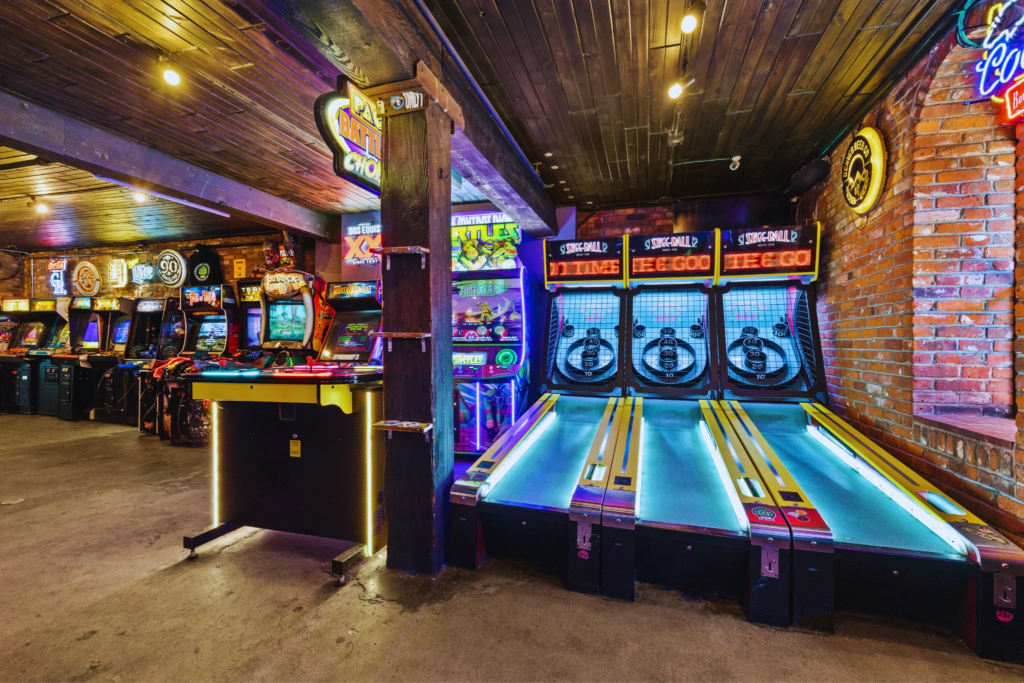 The 18 Best Bars Near the Ballpark in Denver - Delicious Denver Food Tours