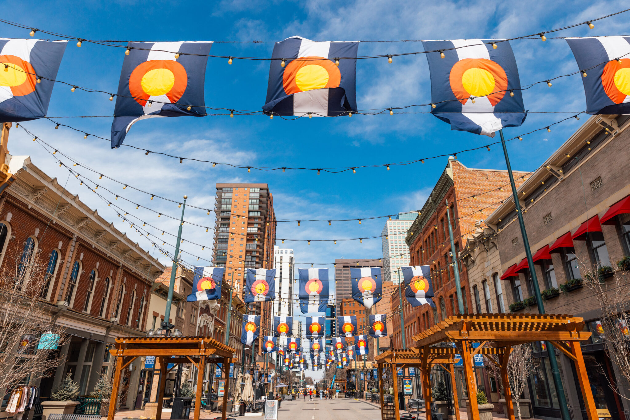 29 Things to Do on 16th Street Mall in Denver - Delicious Denver Food Tours