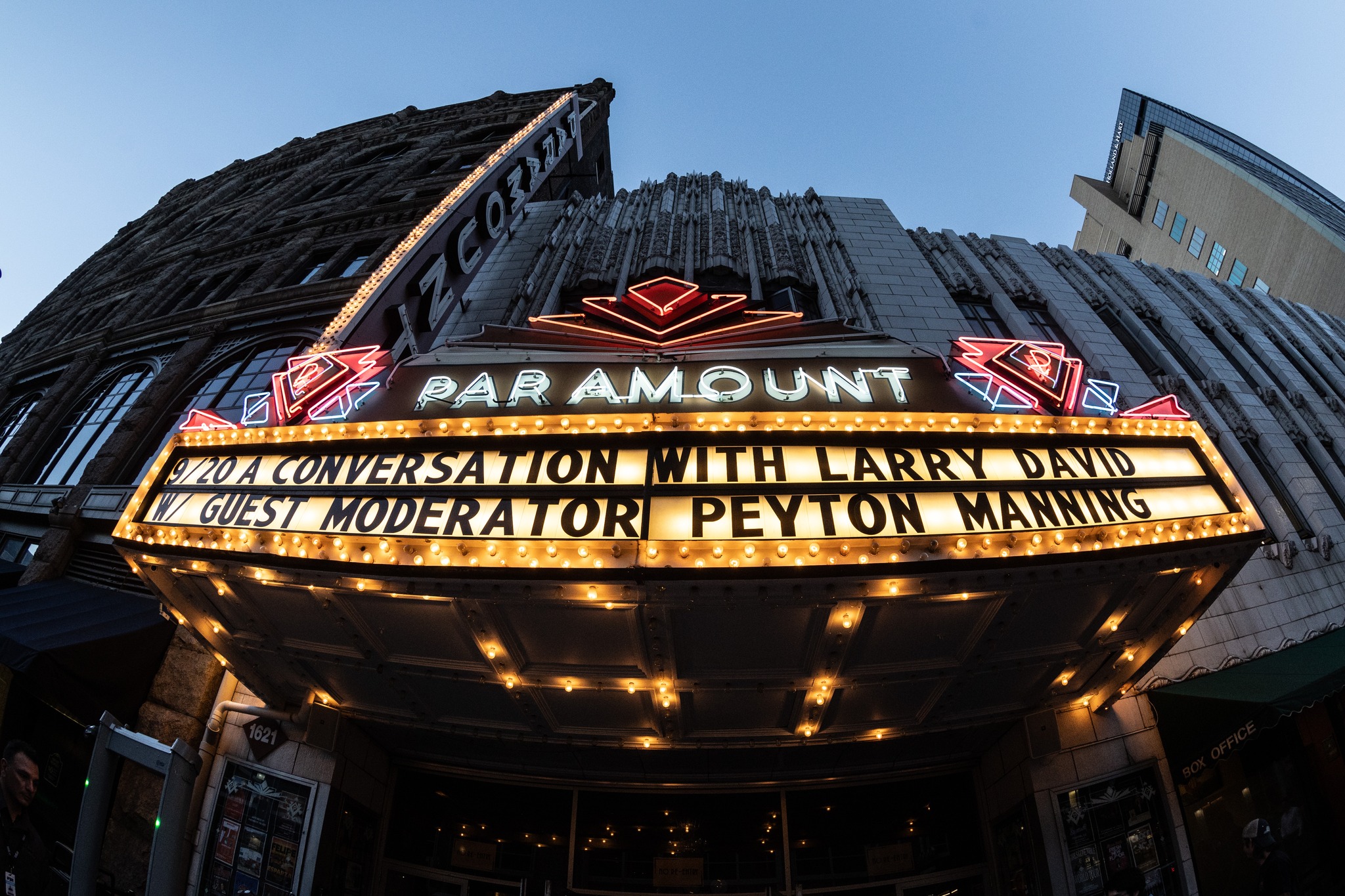 29 Things to Do on 16th Street Mall in Denver - Delicious Denver Food Tours